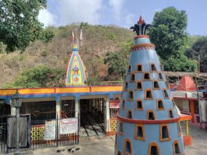 Tungareshwar Shiva Temple, Vasai - Pujasthan